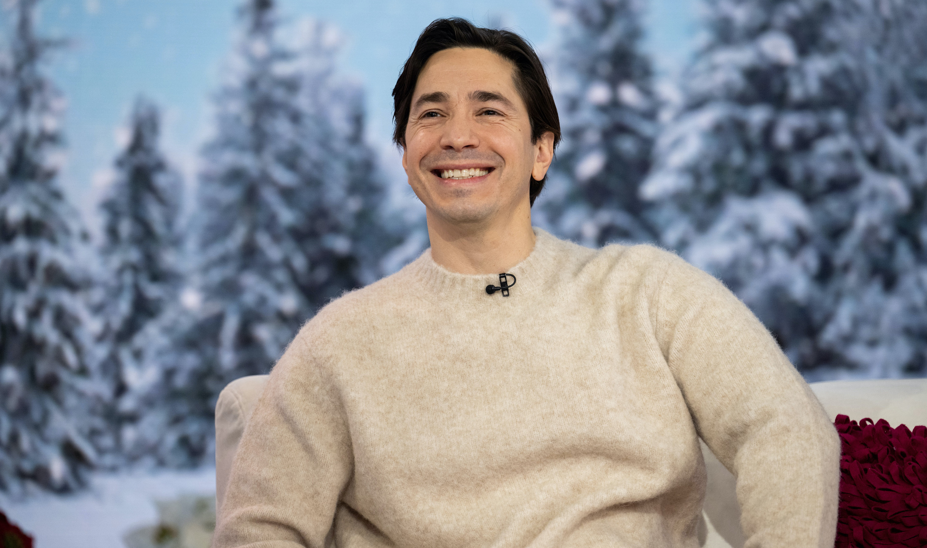 Justin Long Joins CBS Sitcom Ahead of Possible Spinoff: 'The ...