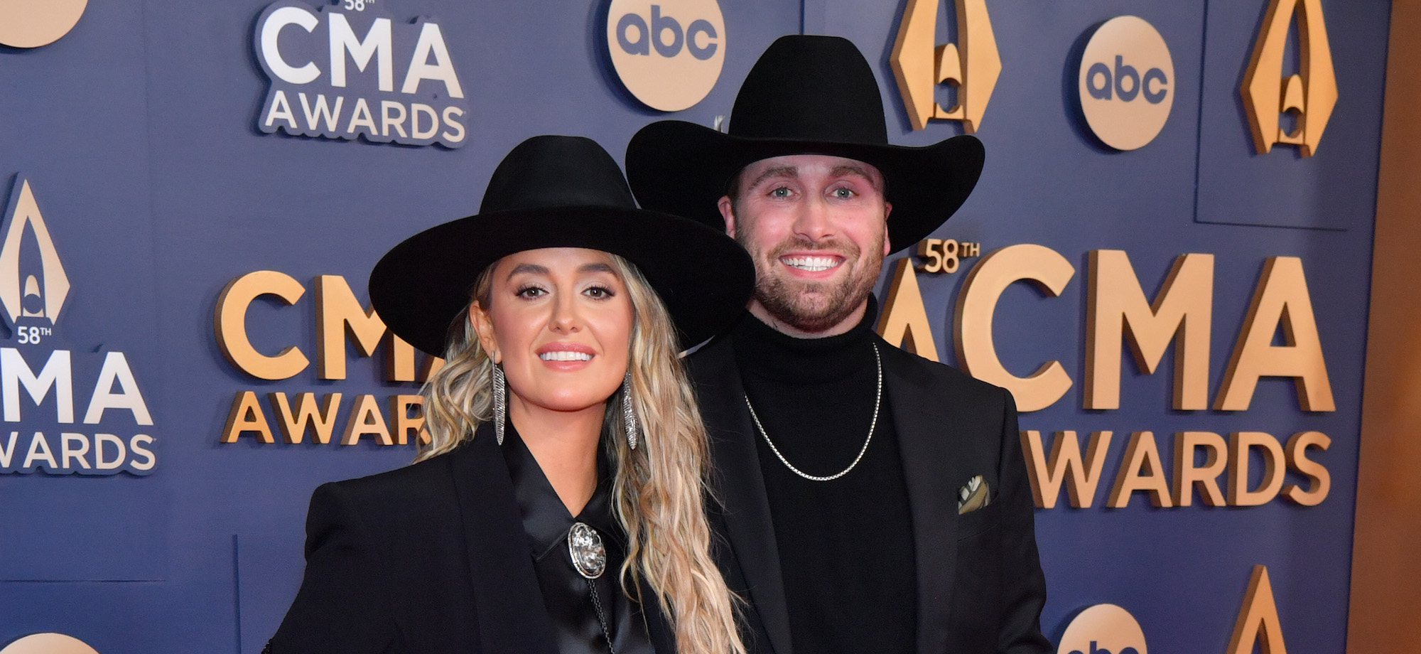 Lainey Wilson Reveals Engagement to Boyfriend Devlin 'Duck' Hodges ...