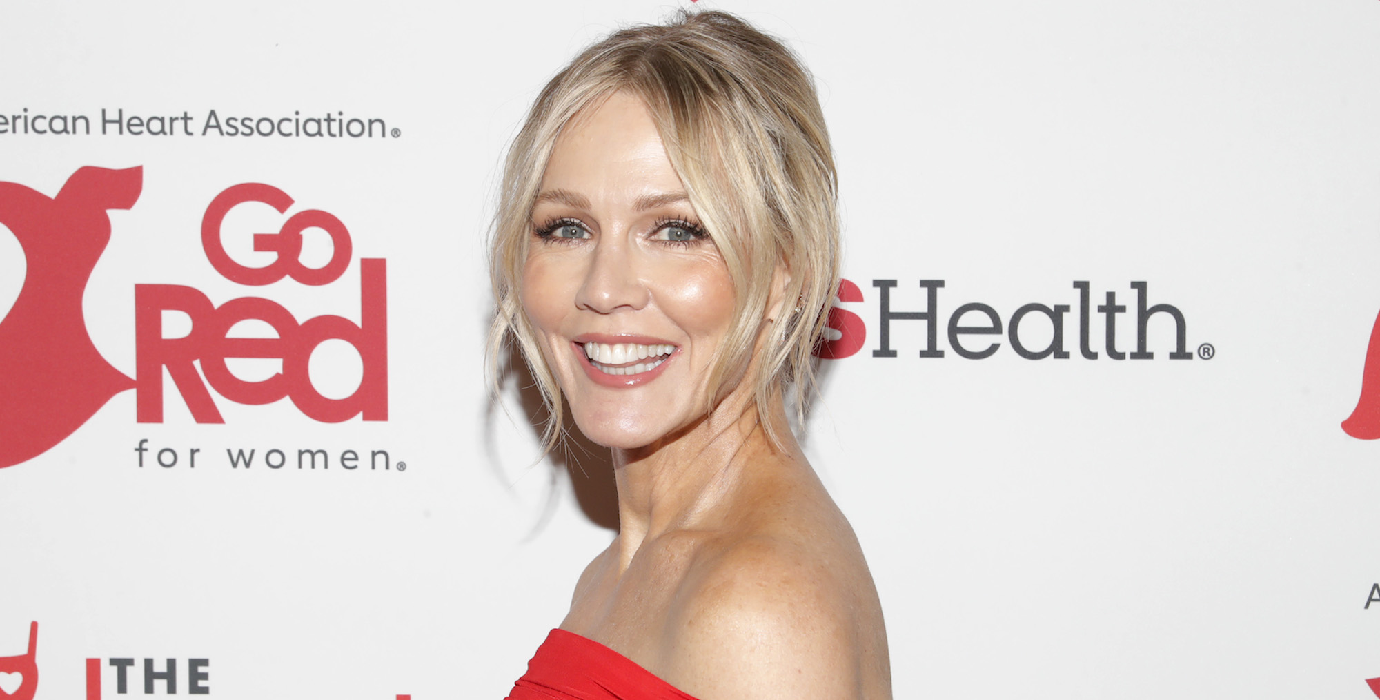 Jennie Garth Says Late Co-Stars Luke Perry and Shannen Doherty Are ...