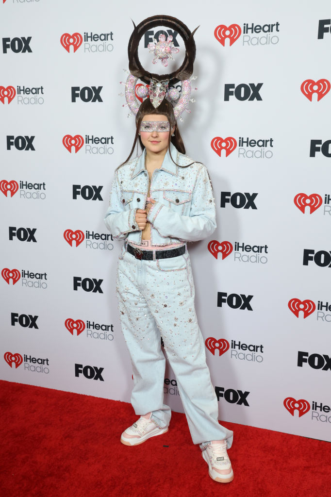 JoJo Siwa's iHeartRadio Music Awards Look Is Turning Heads - PopCulture.com