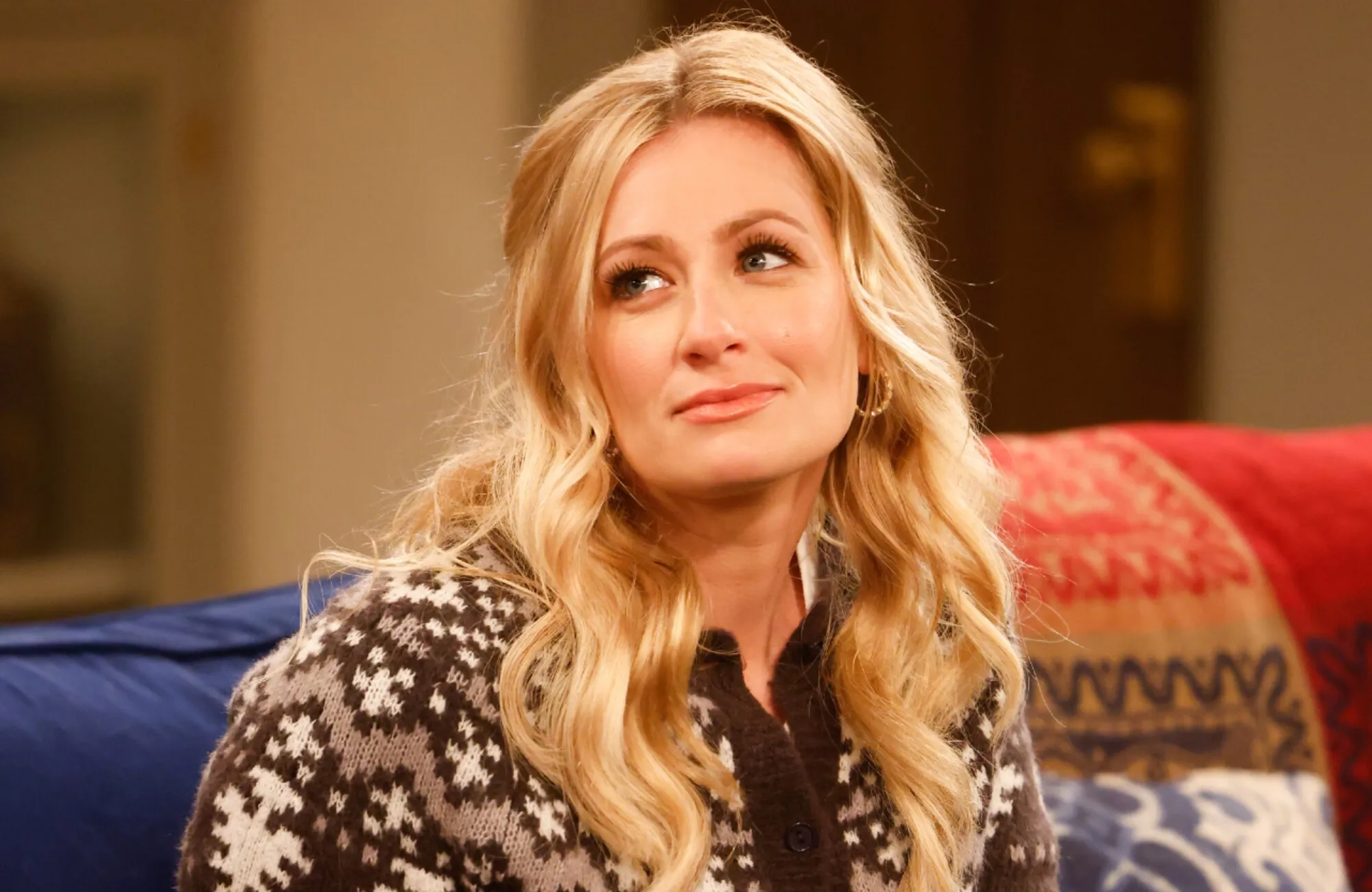 'The Neighborhood' Star Beth Behrs Reacts to Final Season Announcement ...