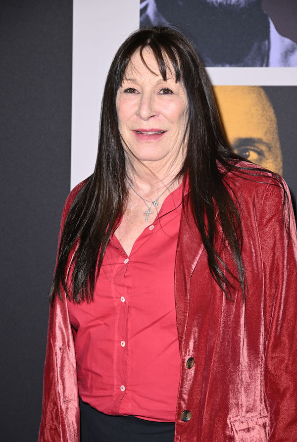 Anjelica Huston Reveals Private 'Bout With Cancer' - PopCulture.com