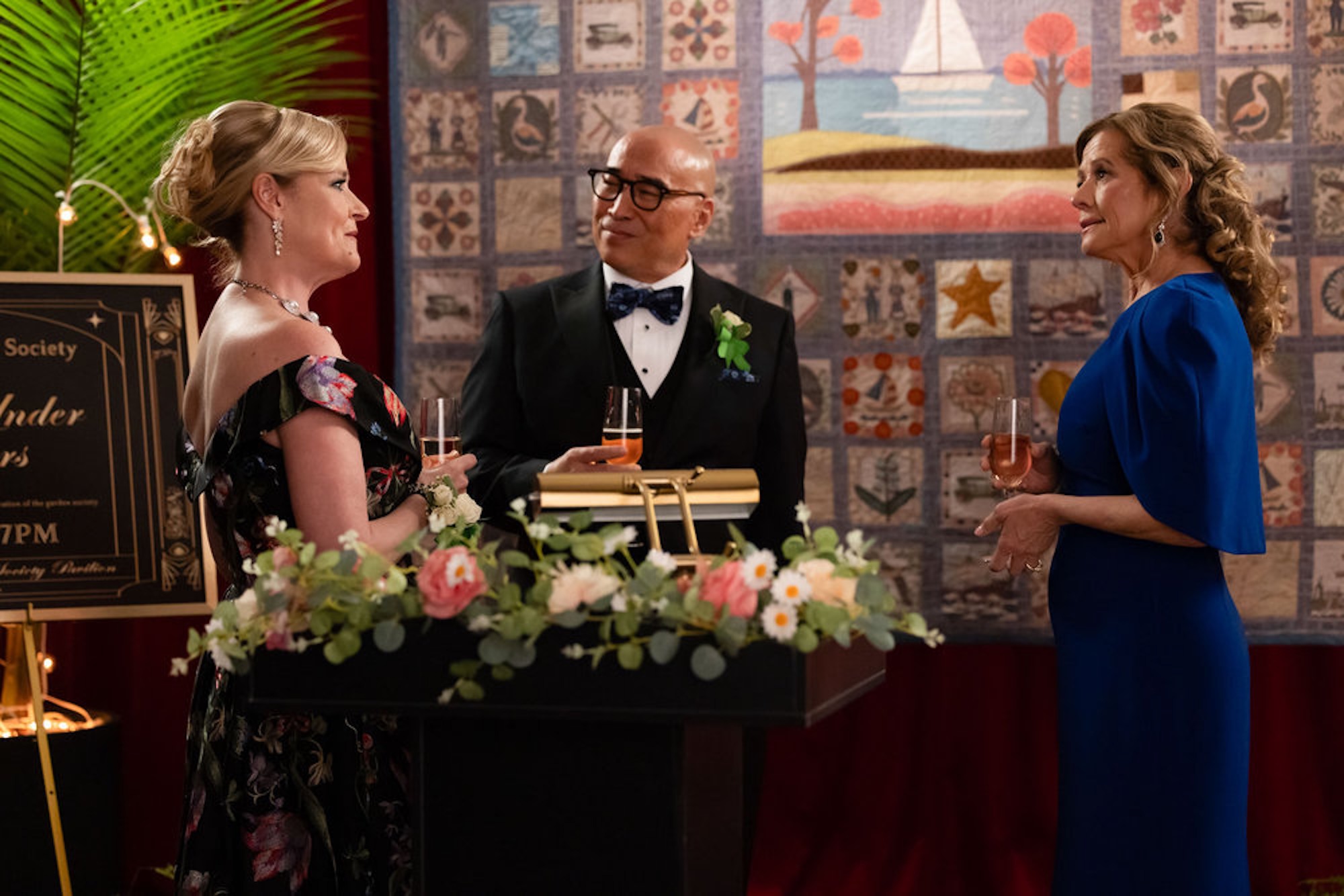 ‘Grosse Pointe Garden Society’ Star Jennifer Irwin on ‘Peeling Back the ...