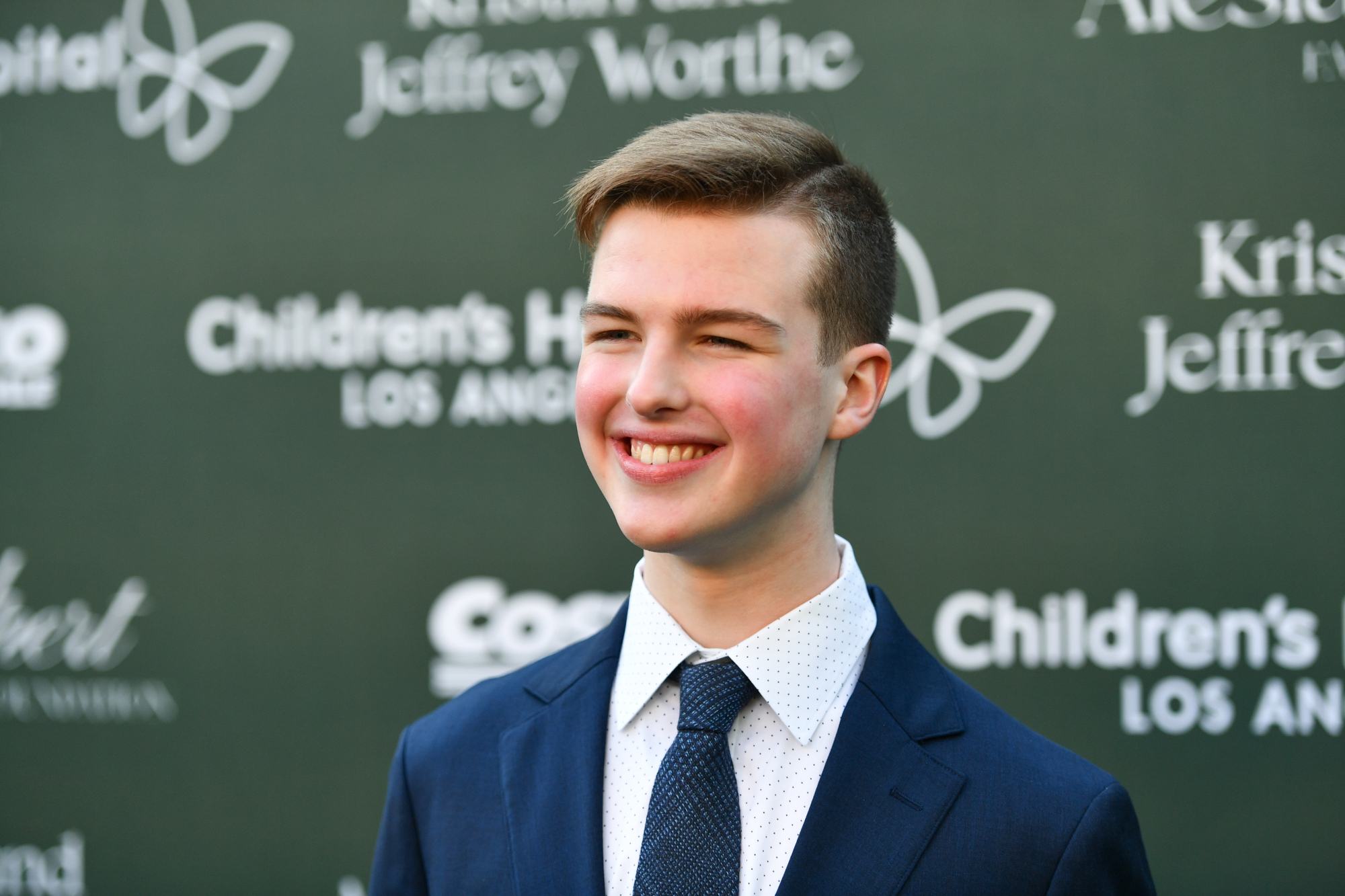 'Young Sheldon' Star Iain Armitage 'Heartbroken' to Reveal Family Death ...