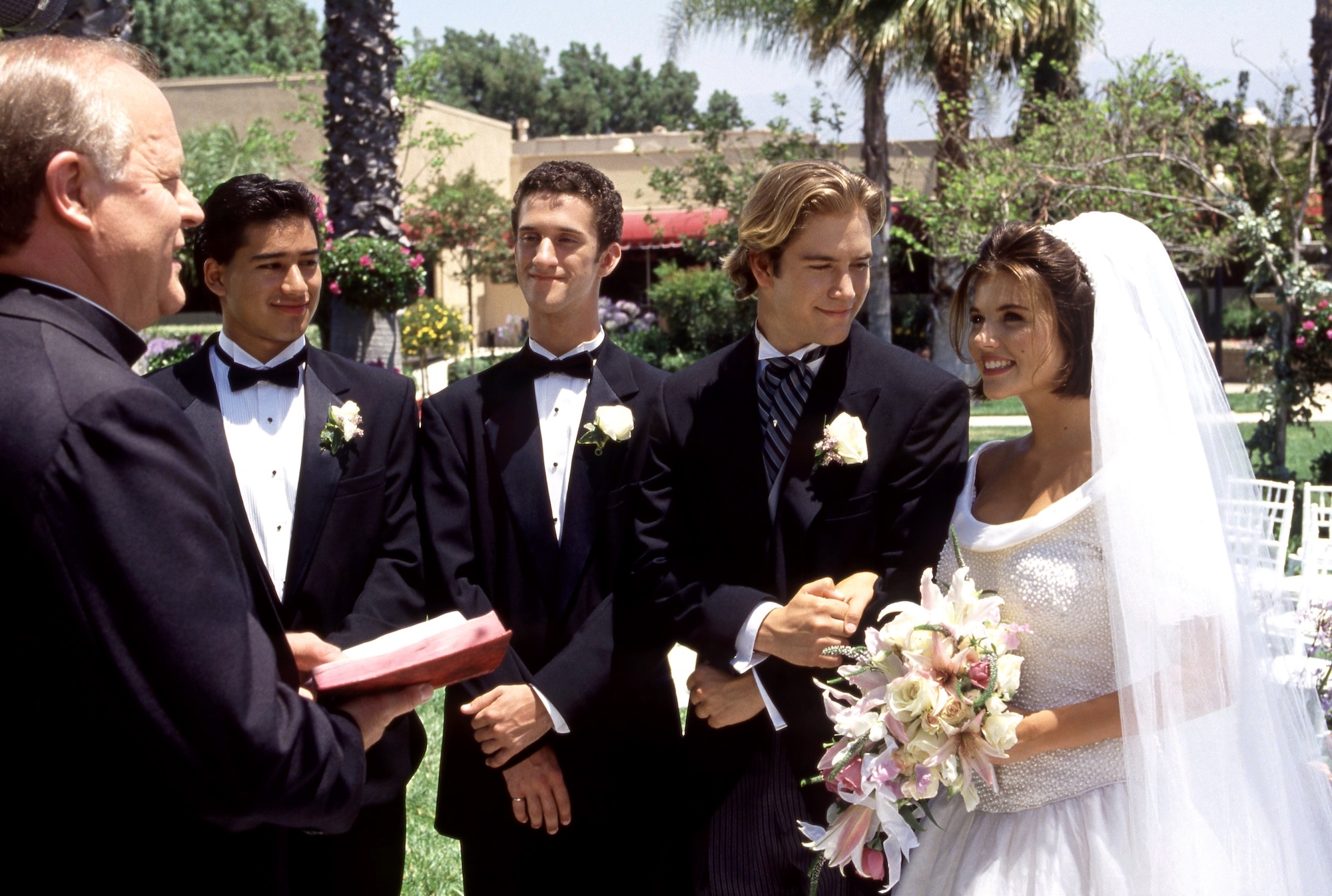 All 5 'Saved by the Bell' Spinoffs and Movies, Explained - PopCulture.com