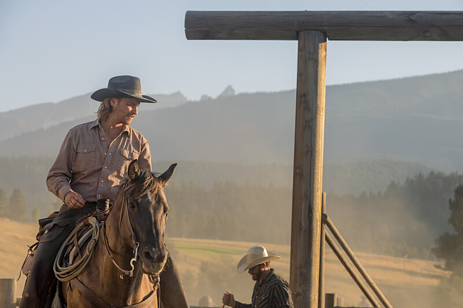 ‘Yellowstone’: Kayce Dutton Spinoff Casts 'And Just Like That' Actor ...