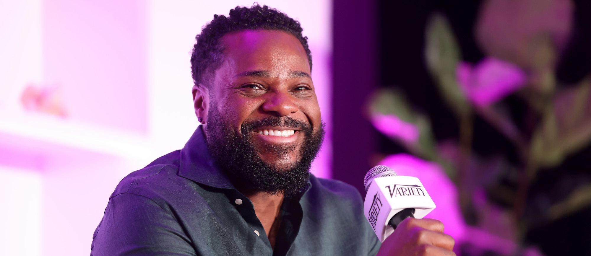 Kelly Ripa Pauses 'Live' to Honor Malcolm-Jamal Warner, the Show's ...