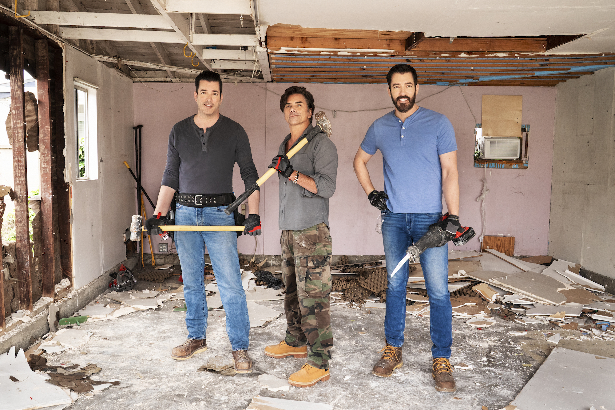 'Celebrity IOU': Drew and Jonathan Scott Talk Working With John Stamos ...