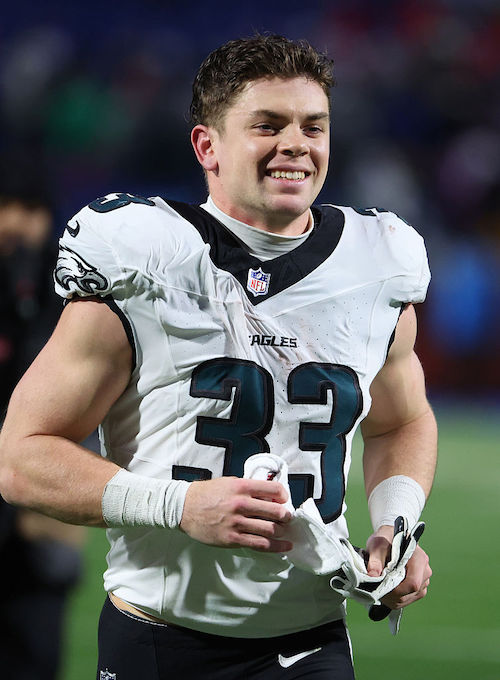 Nikki Bella Fuels Rumors She's Dating a 22-Year-Old NFL Star ...