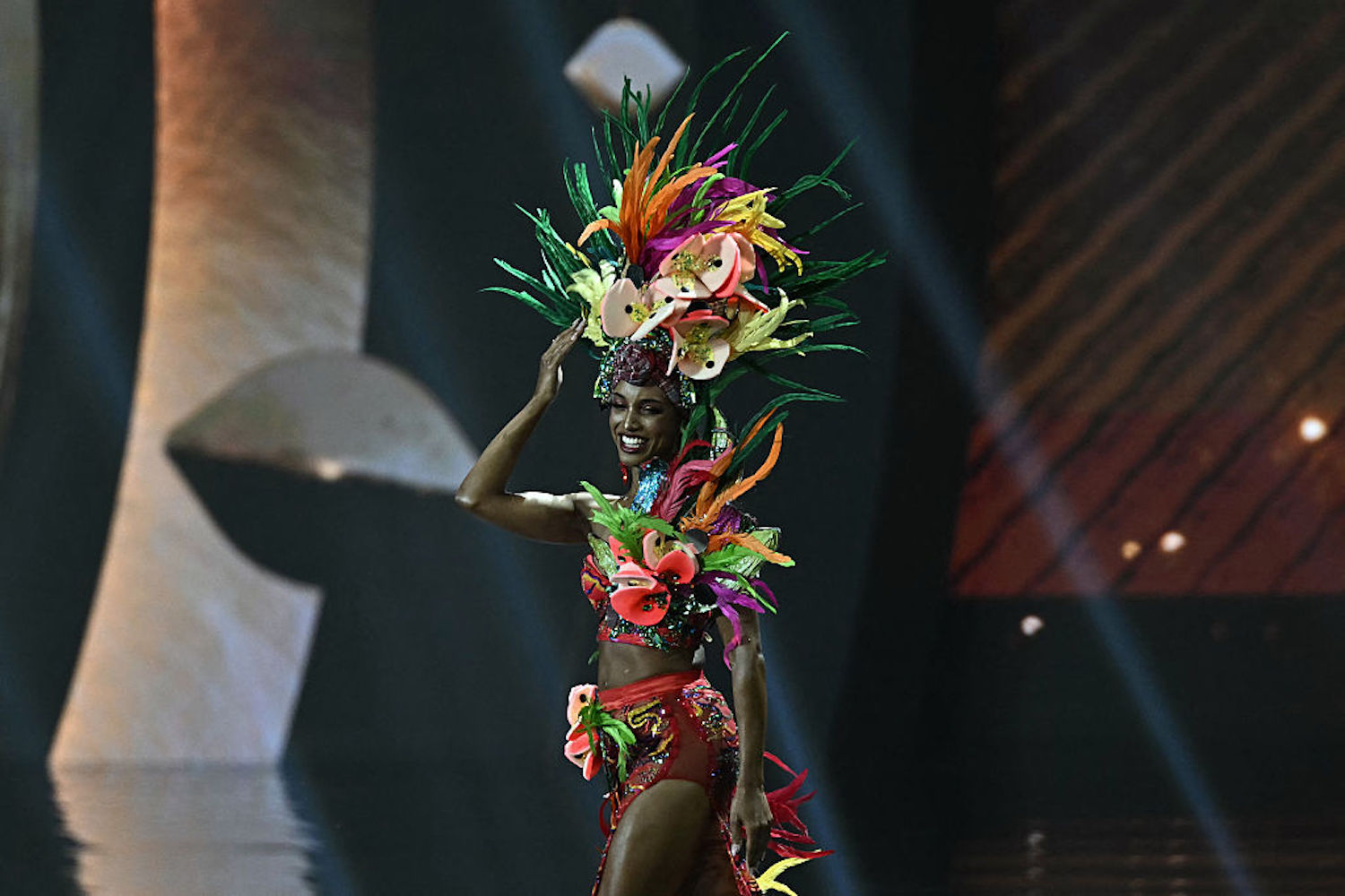 Miss Universe Contestant's Serious Injuries Revealed After Falling off ...