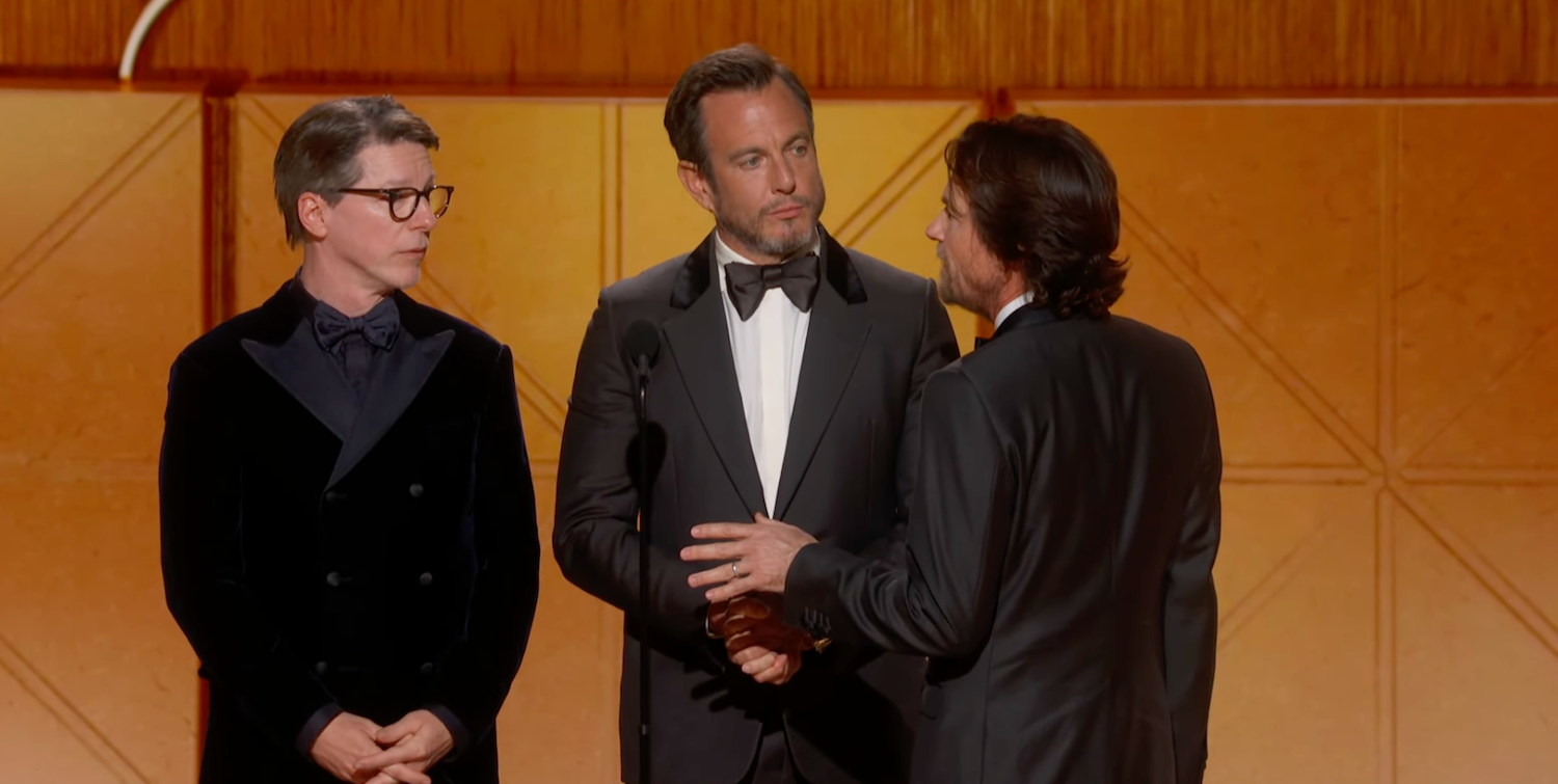 WATCH: Jason Bateman Reacts to Insult While Walking on Stage at Golden ...