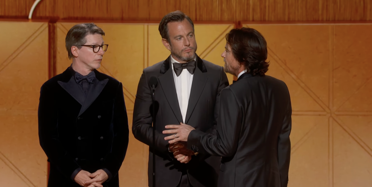 WATCH: Jason Bateman Reacts to Insult While Walking on Stage at Golden ...