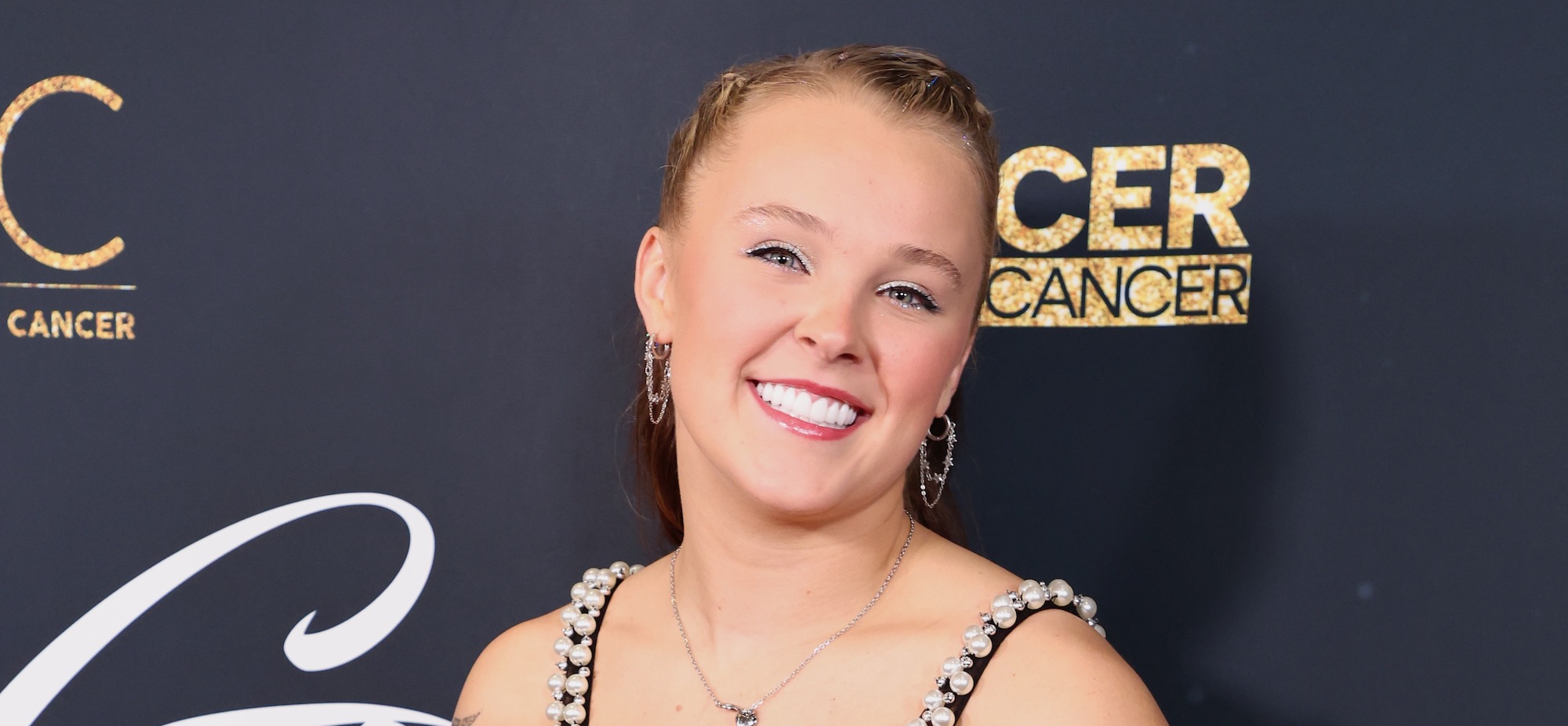 JoJo Siwa Changes Her Name Ahead of New Year - PopCulture.com