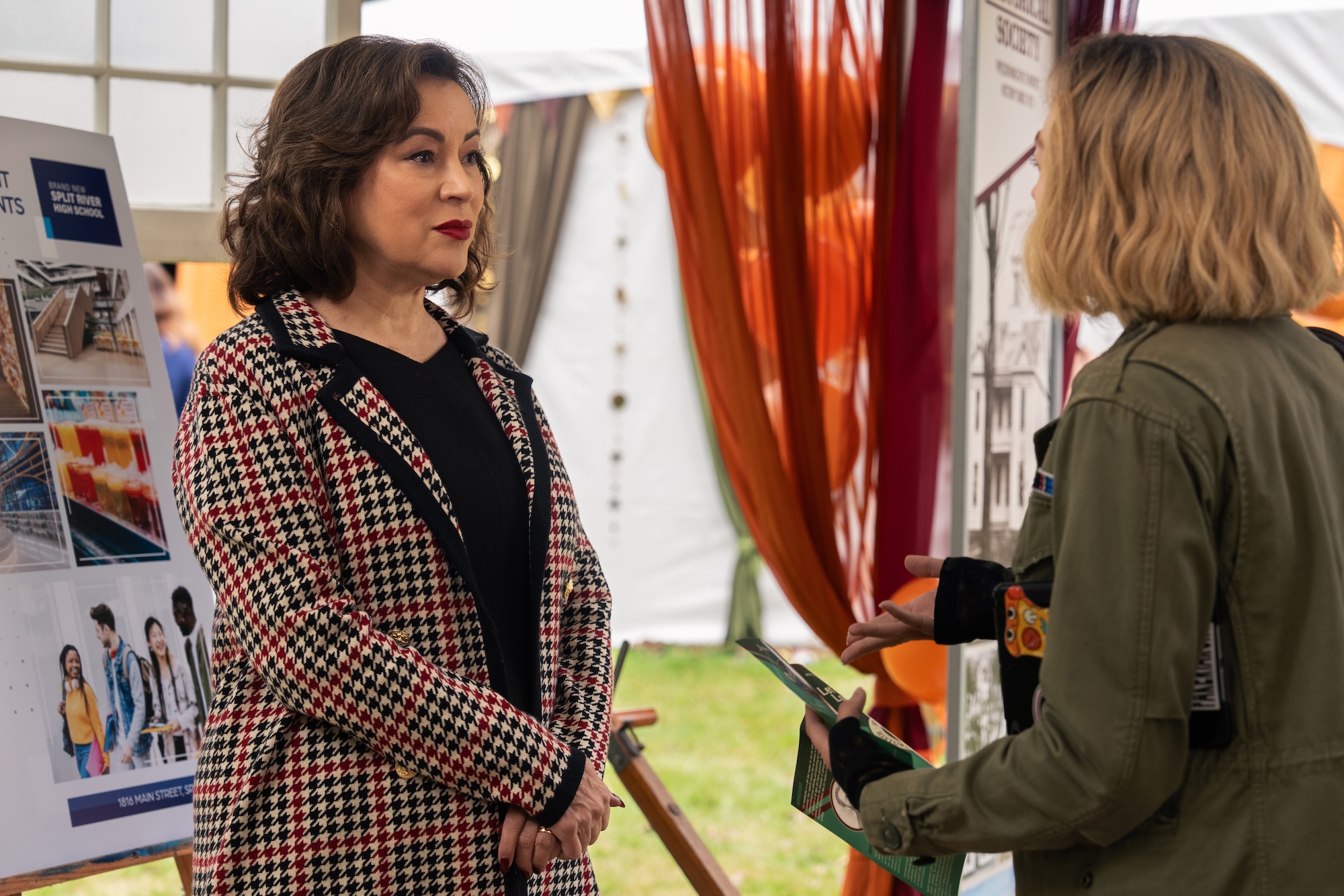 ‘School Spirits’: Jennifer Tilly Previews ‘Slightly Sinister’ New Role ...