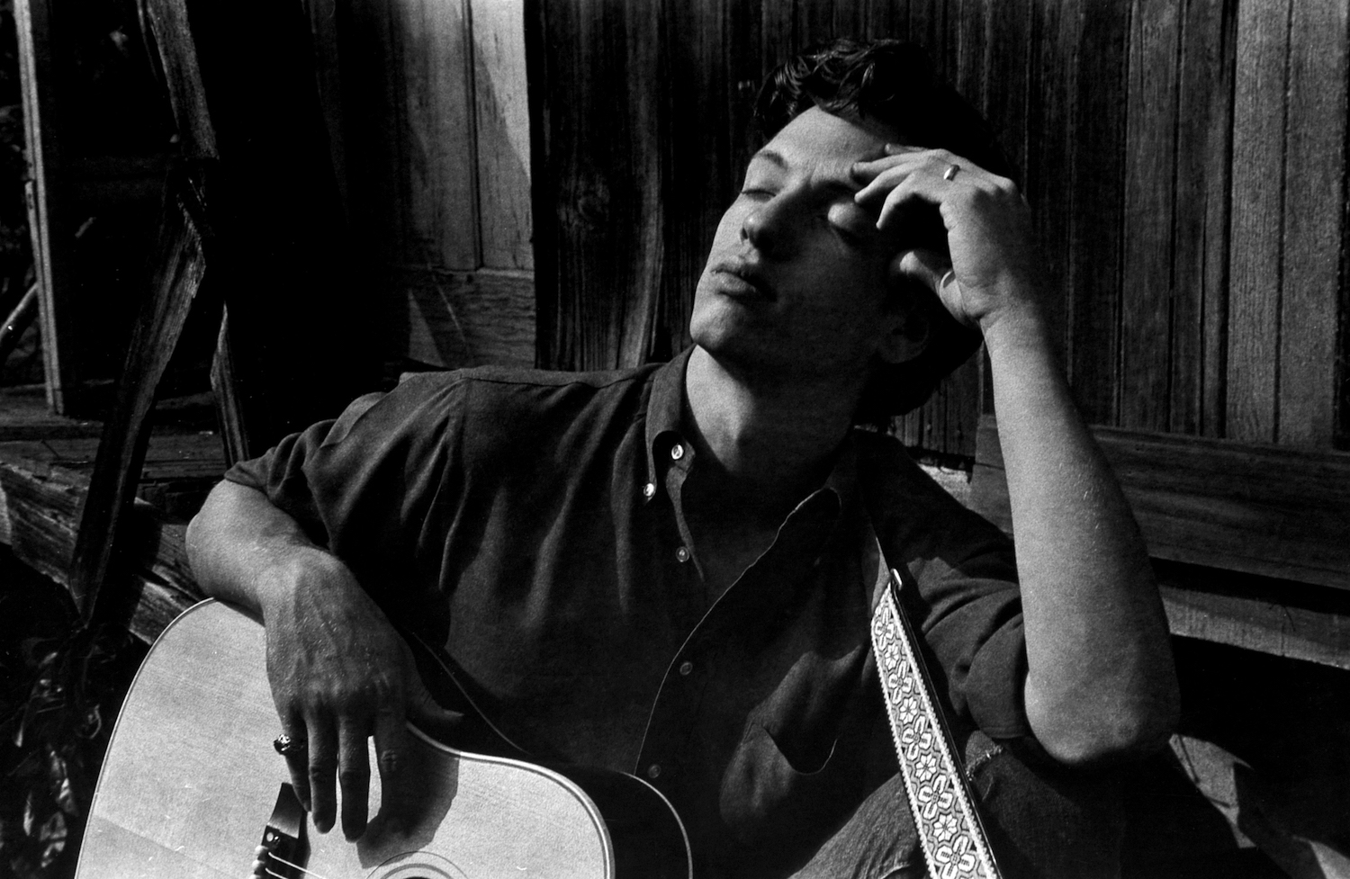 Grammy-Winning Blues Legend Dead at 83: RIP to John Hammond ...