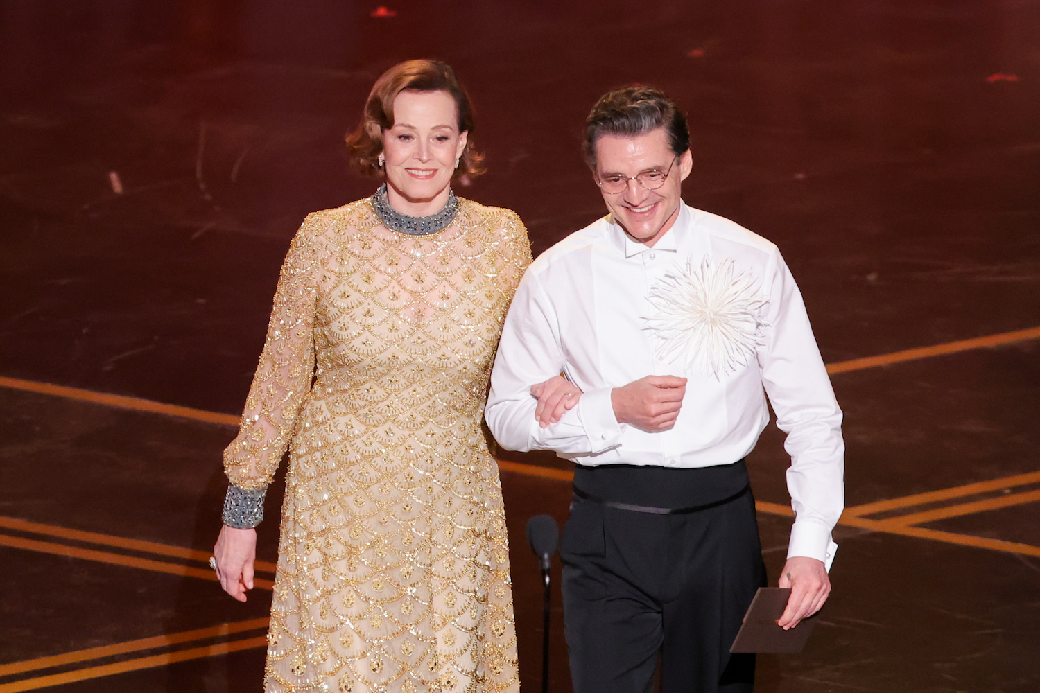 Sigourney Weaver Curses out Kate Hudson at Oscars During Presentation ...