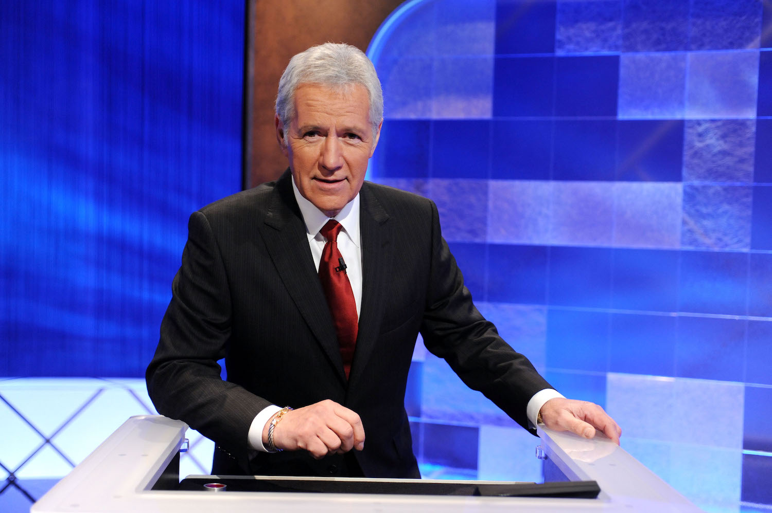 Alex Trebek's Daughter Shares 'Bittersweet' Moment After Visiting ...