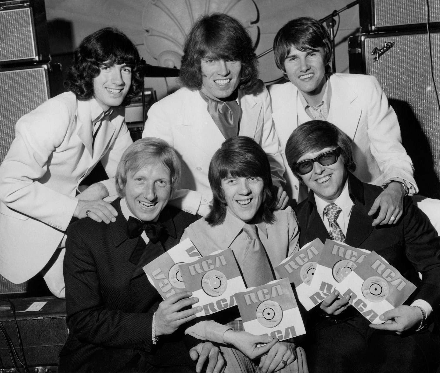 Sitcom Theme Song Singer Dead at 85: RIP to Tony Rivers - PopCulture.com