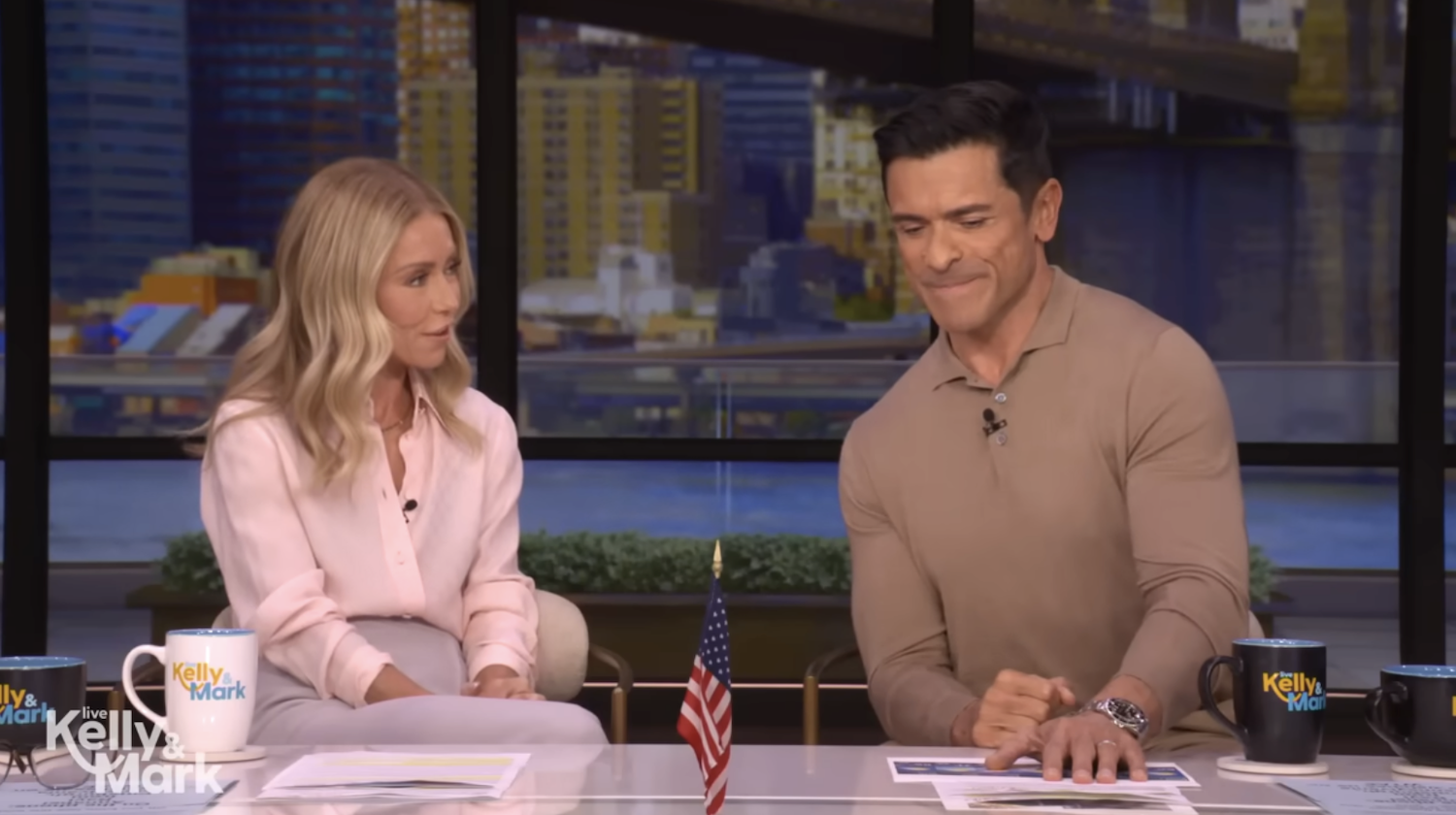 Mark Consuelos Tears up on 'Live With Kelly and Mark' Announcing Death ...
