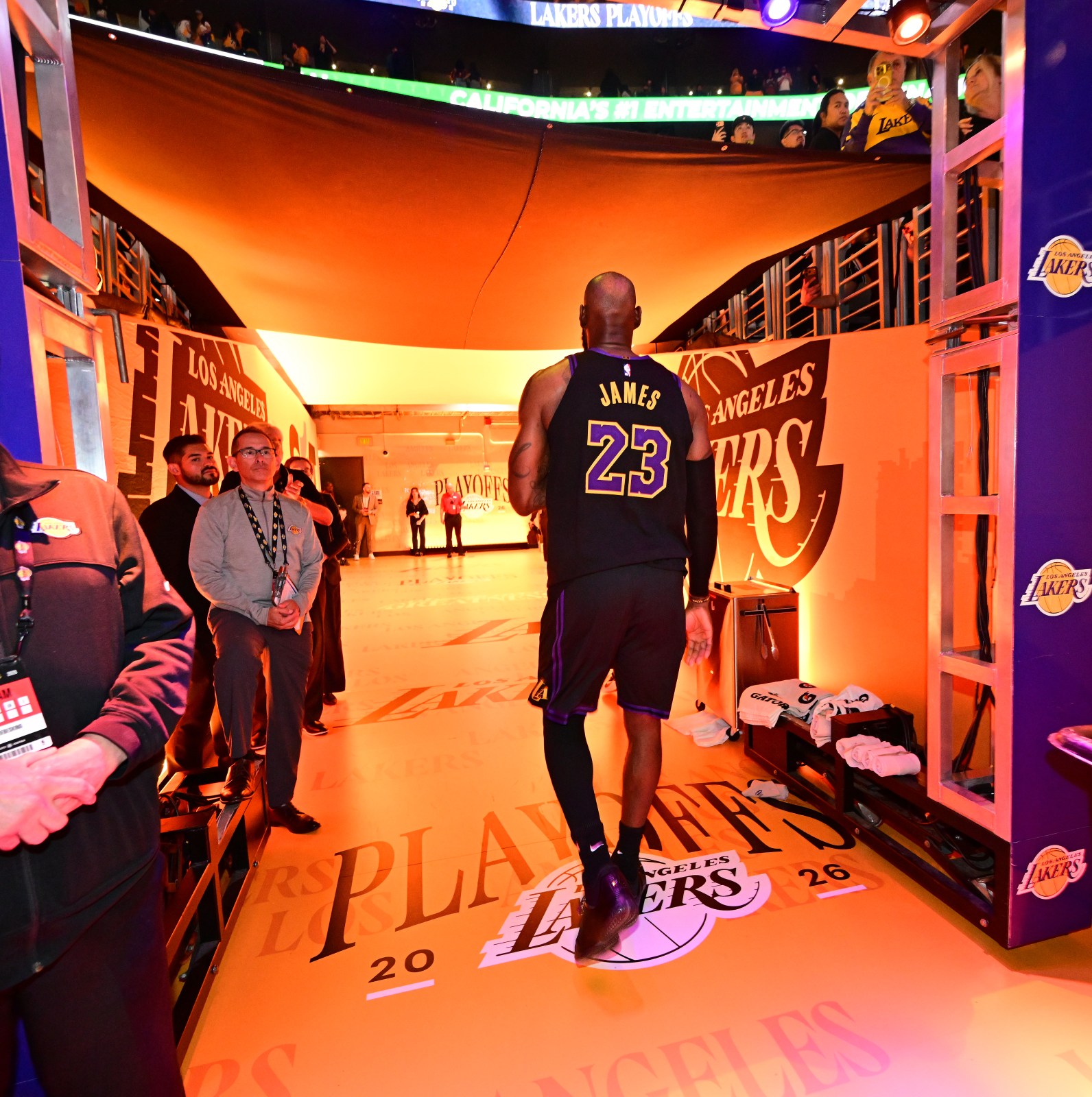 LeBron James Retirement Odds Revealed - PopCulture.com